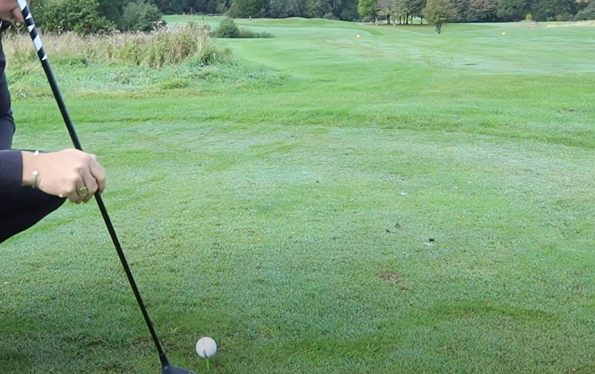 Golf Slice vs. Hook: What’s the Difference? - GolfProfy